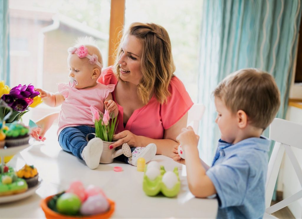 Making the Decision Between a Day Home or Daycare - New Dimensions ...